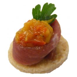 Parma ham rose with mixed peppers and Flat Parsley on Feuillete